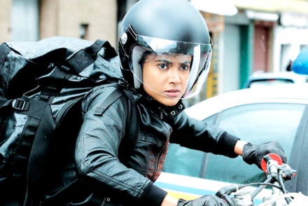 10 Bollywood Divas who love to ride on bikes