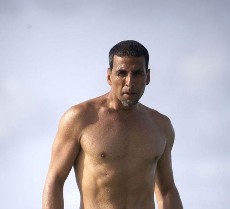 10 times Bollywood Khiladi Akshay Kumar flattered us in a shirtless avatar