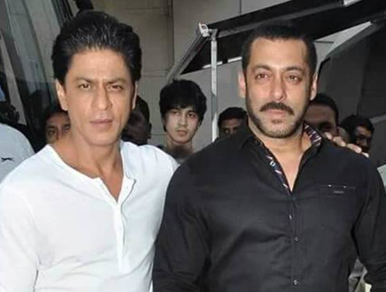 Shah Rukh Khan unseats Salman Khan as India's top-earning celeb | Bollywood Bubble