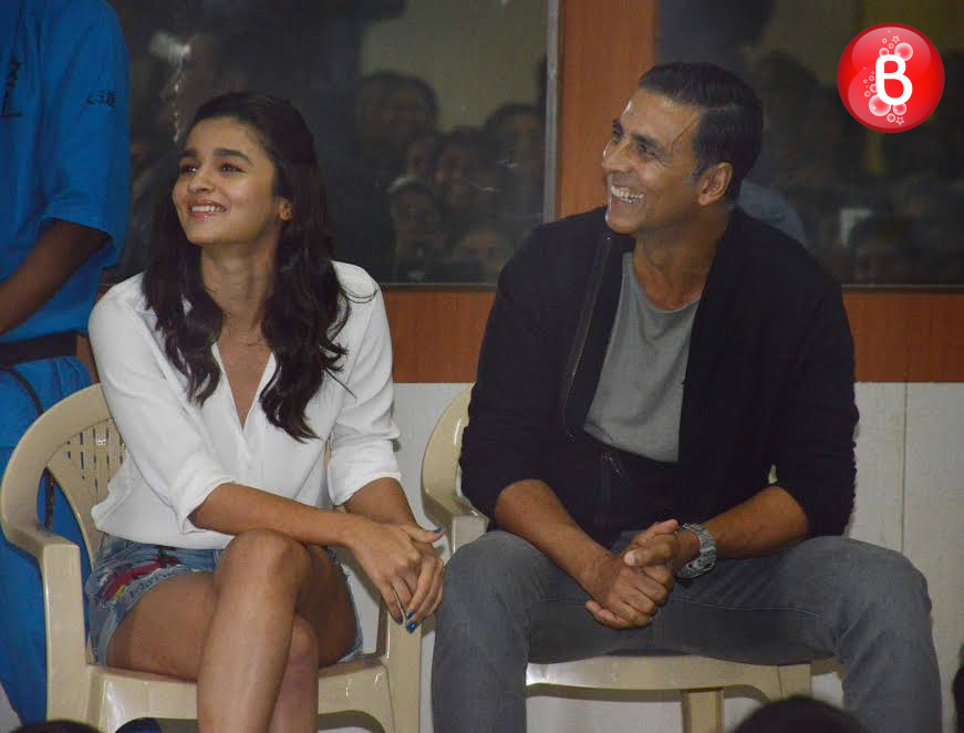PICS: Akshay Kumar and Alia Bhatt support an initiative, attends Women ...