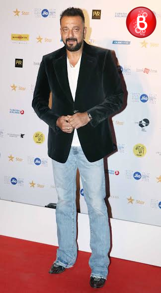 Sanjay Dutt flaunts his blonde ponytail, steals the show at the red ...