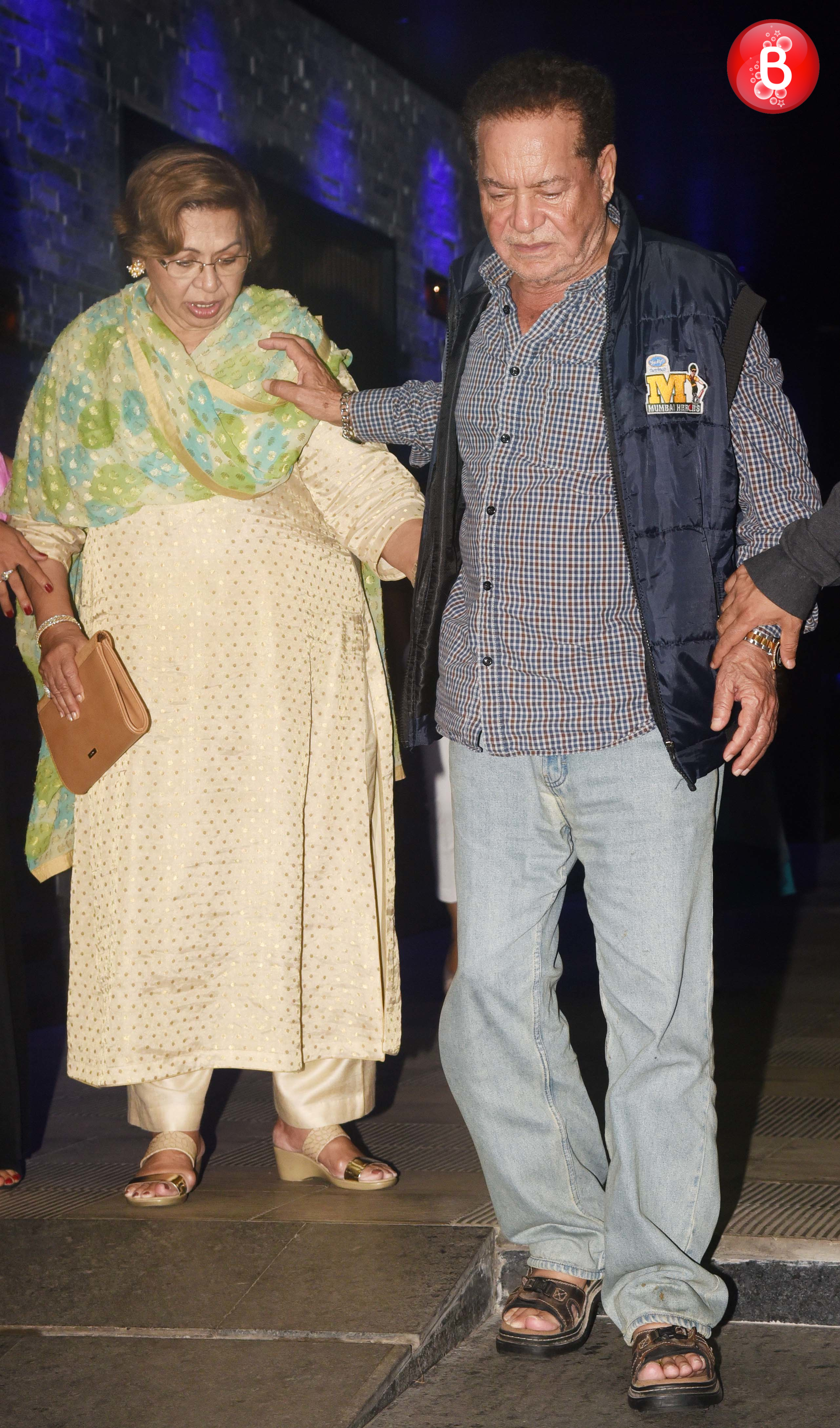 The Khan-daan made Helen's birthday dinner quite special. SEE PICS ...