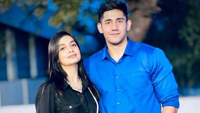 Varun Sood jumps to Bigg Boss OTT winner Divya Agarwal's defence after ...