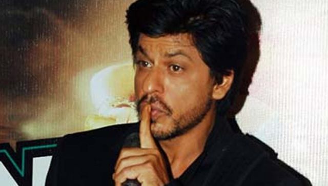 Shah Rukh Khan turns his savage mode on as troll calls Pathaan ...