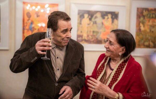 Dharmendra in pics with wife Prakash Kaur screams eternal love