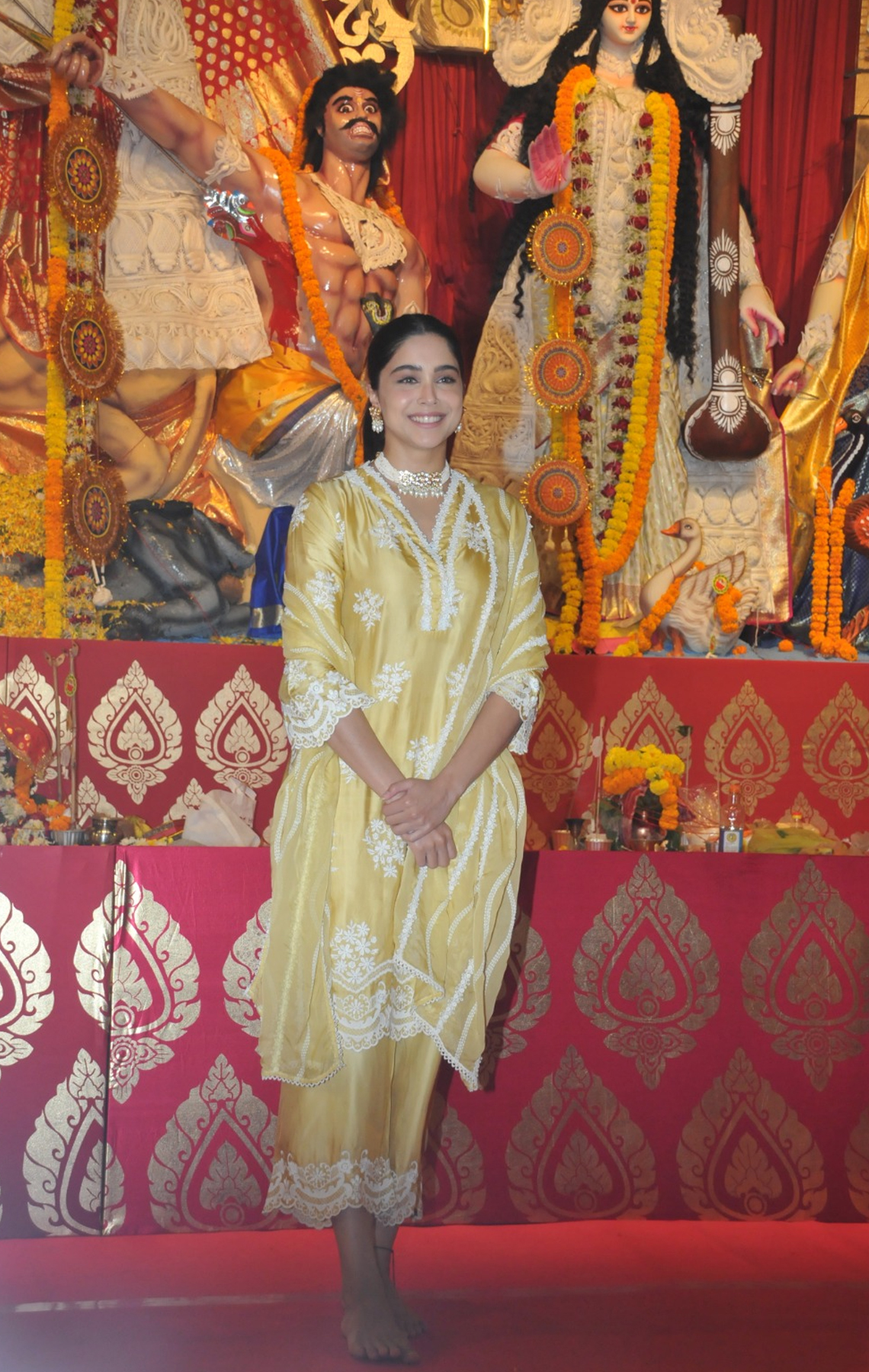 Durga Puja 2023: Kajol, Rani Mukerji, and Kiara Advani spotted in their ...