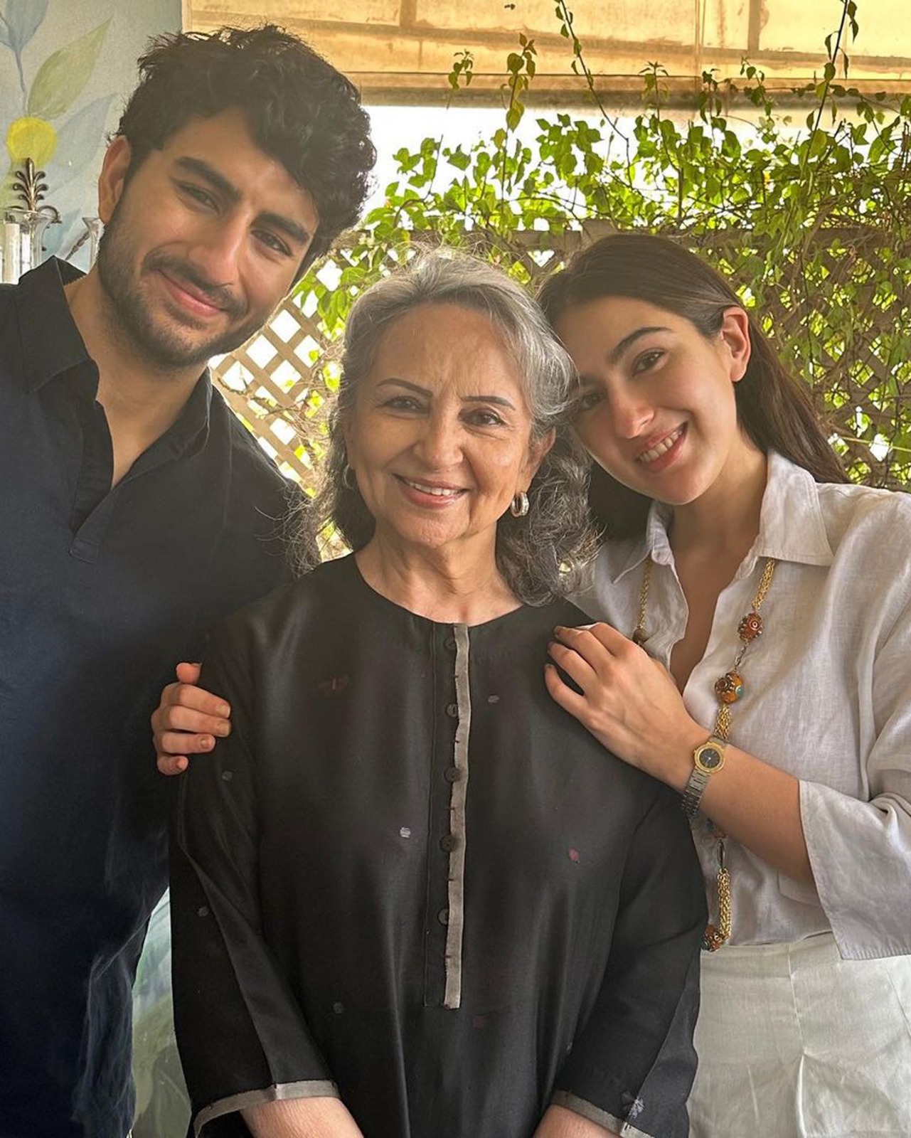 INSIDE PICS: Kareena Kapoor receives a sweet kiss from Sharmila Tagore as she gives a peek into ...