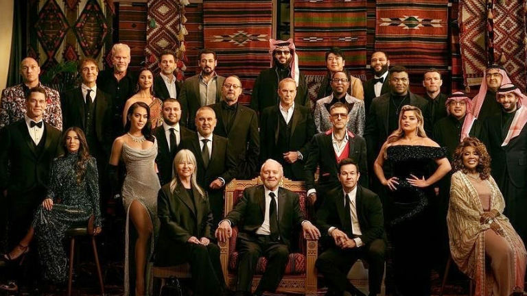 Salman Khan poses with Alia Bhatt, John Cena, and Anthony Hopkins at ...