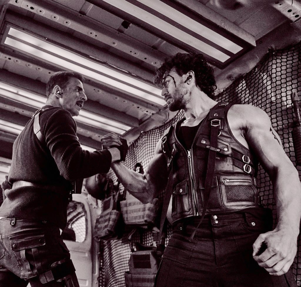 Salman Khan 'loves' Bade Miyan Chote Miyan trailer; wants Ali Abbas Zafar to break Tiger and ...