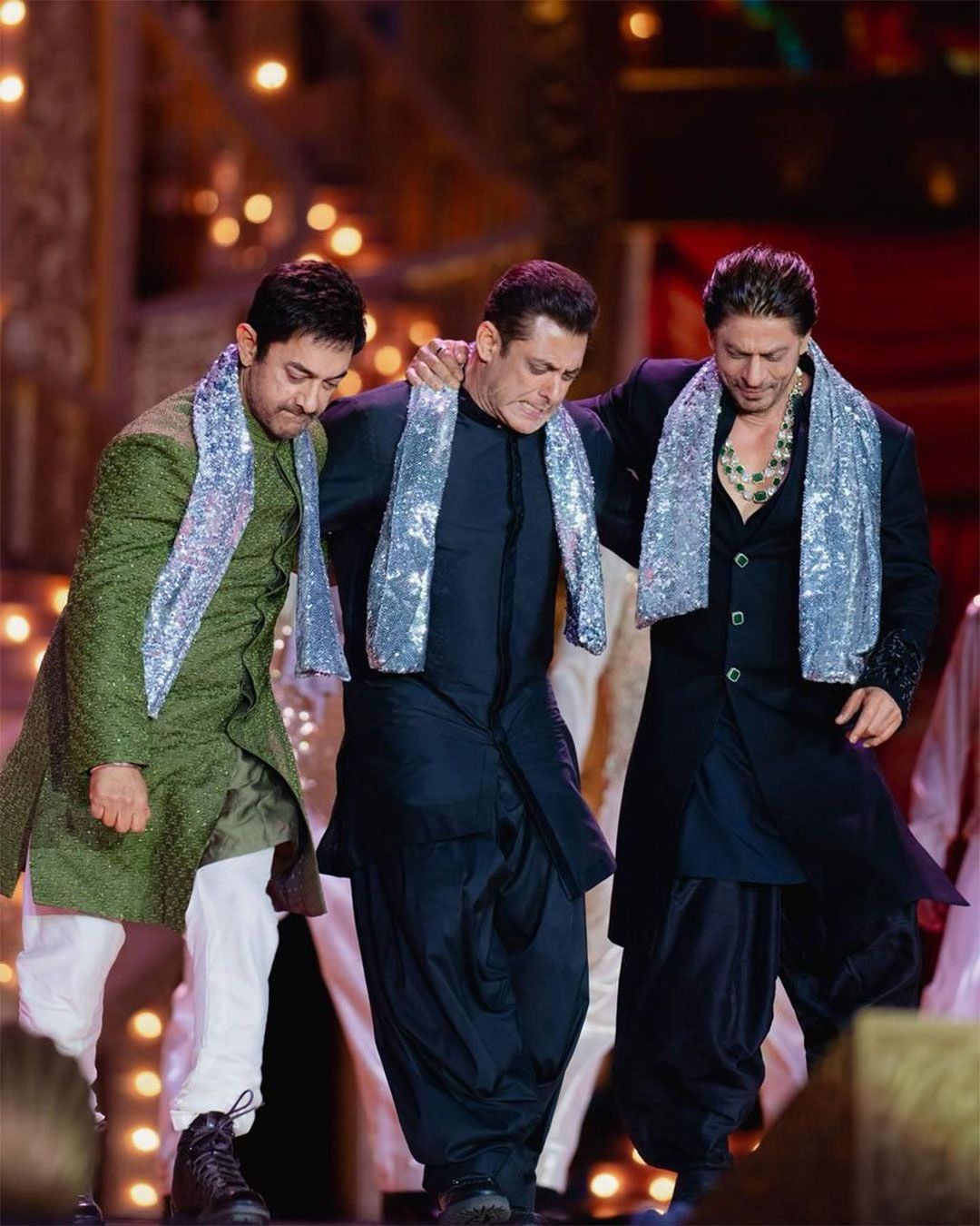 INSIDE PICS of Shah Rukh Khan, Aamir, Salman Khan's 'Oscar-winning' moment to Ranveer Singh and ...
