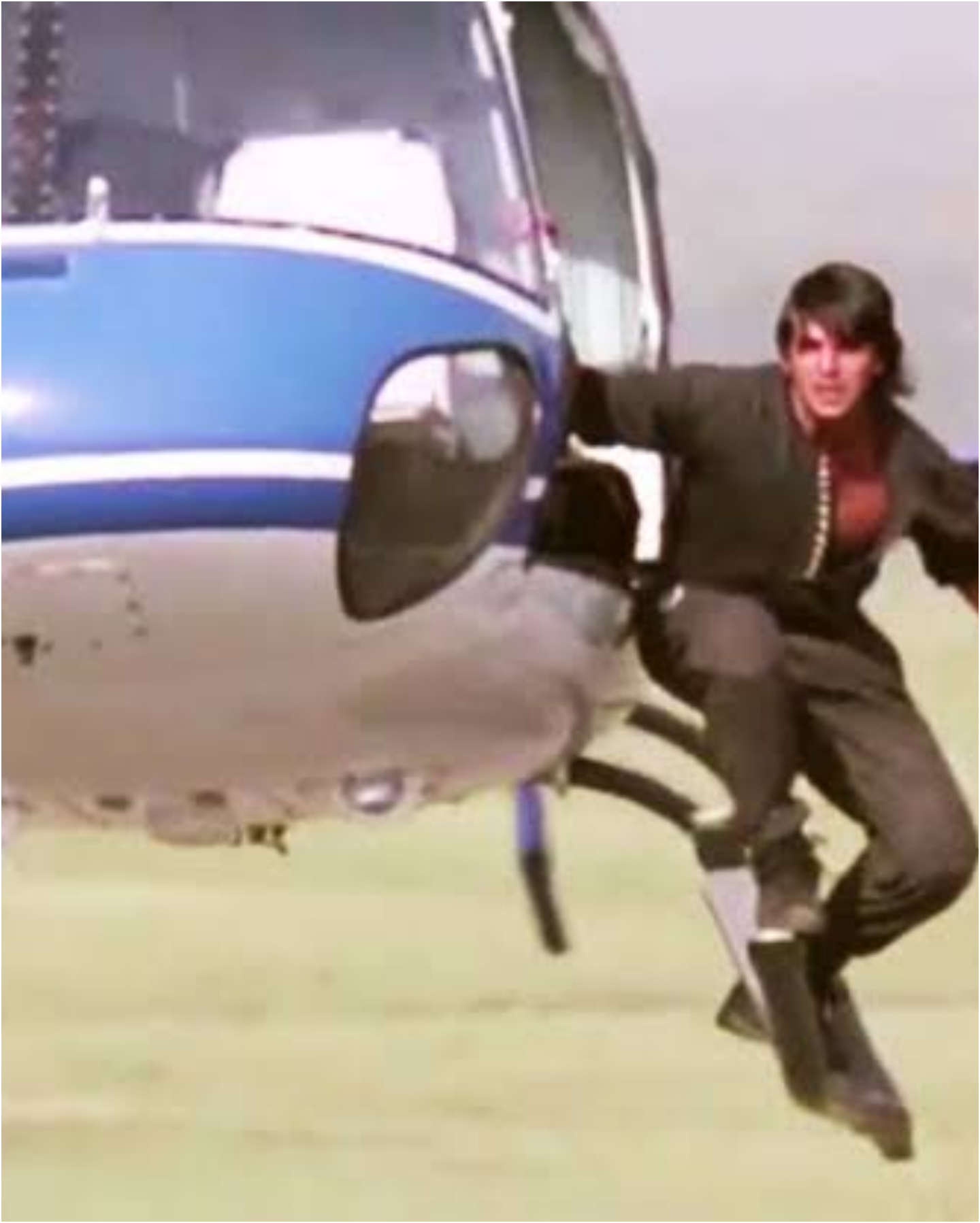 Singham Again to Khiladi 420 - Akshay Kumar pulling off helicopter ...