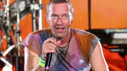 Chris Martin gives little fan asking for Coldplay concert ticket a CUTE ...