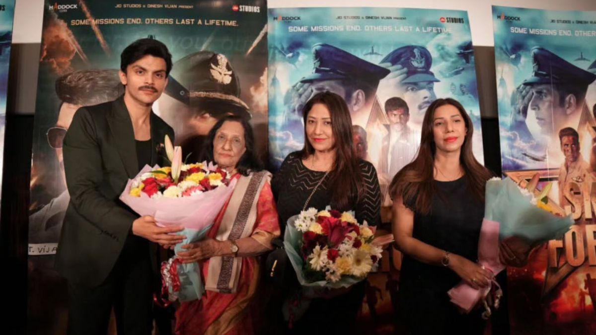 Veer Pahariya watches Sky Force with Devayya's family - see pics