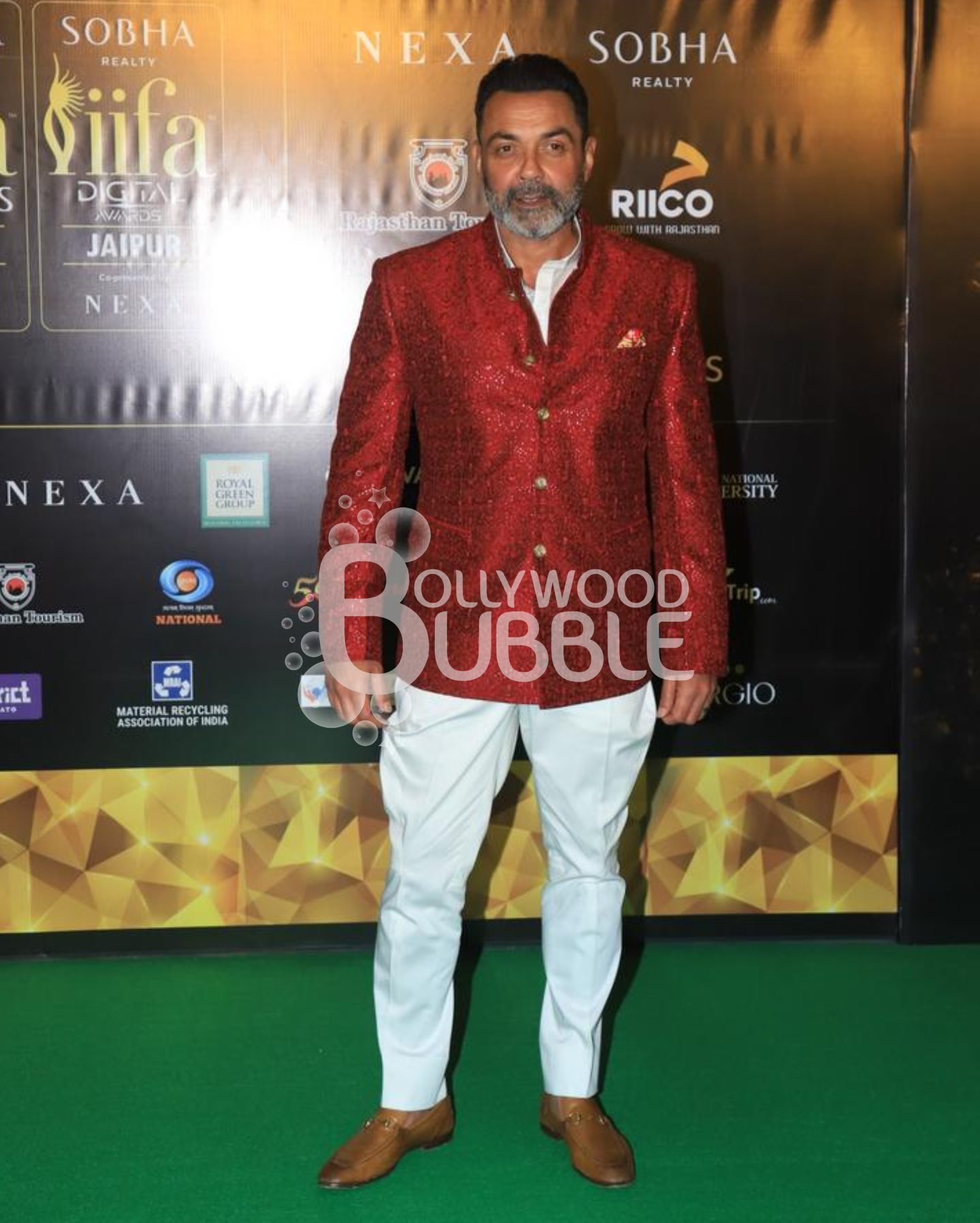 IIFA 2025: A Glimpse Of The Star-Studded Green Carpet| Bollywood Bubble