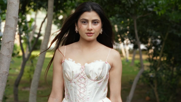 Splitsvilla X6 Fame Diksha Pawar Clarifies Relationship With Ayush ...